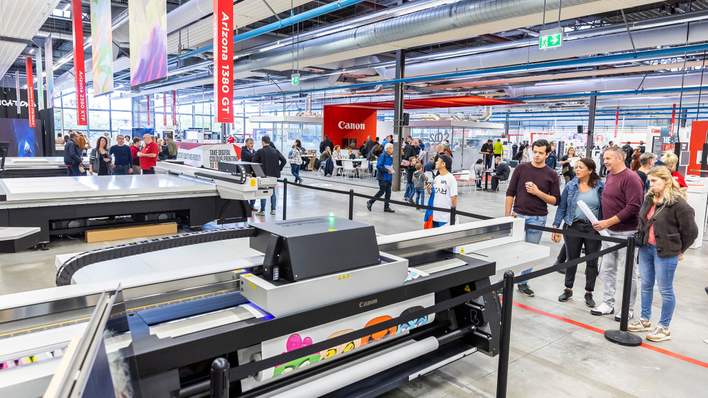 cec-header-slider_image2 - Canon Production Printing